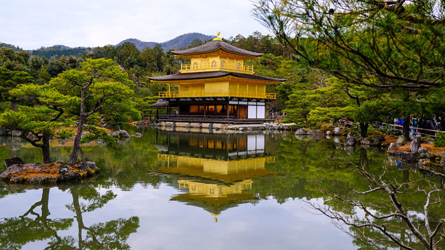A closer look at Kyoto’s Kinkaku-ji Golden Pavilion - Repeat Traveller